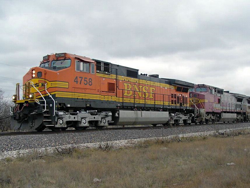 BNSF 4758